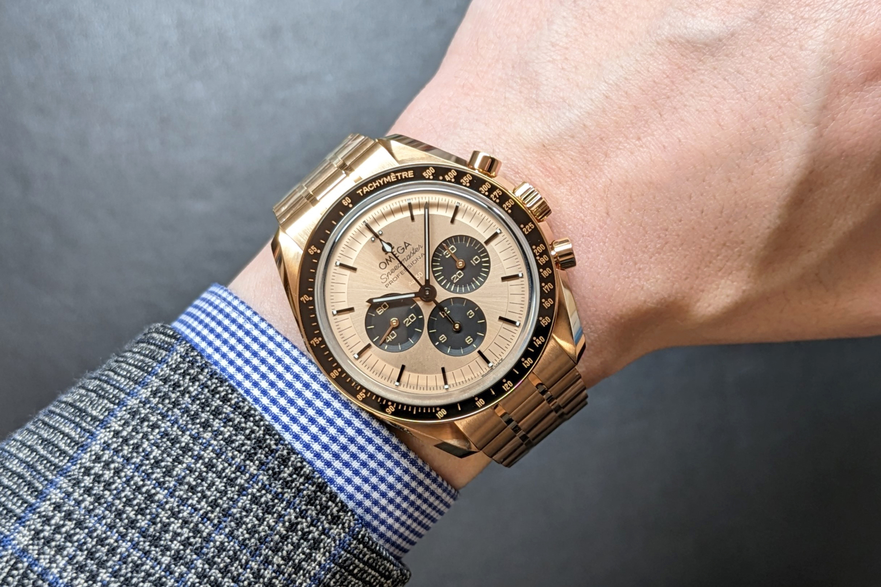 【OMEGA／オメガ】スピードマスター ムーンウォッチ ムーンシャイン™ゴールド（310.60.42.50.99.002） | 九州最大の時計フロア・最大ブランド数 大丸福岡天神店 東館 ...